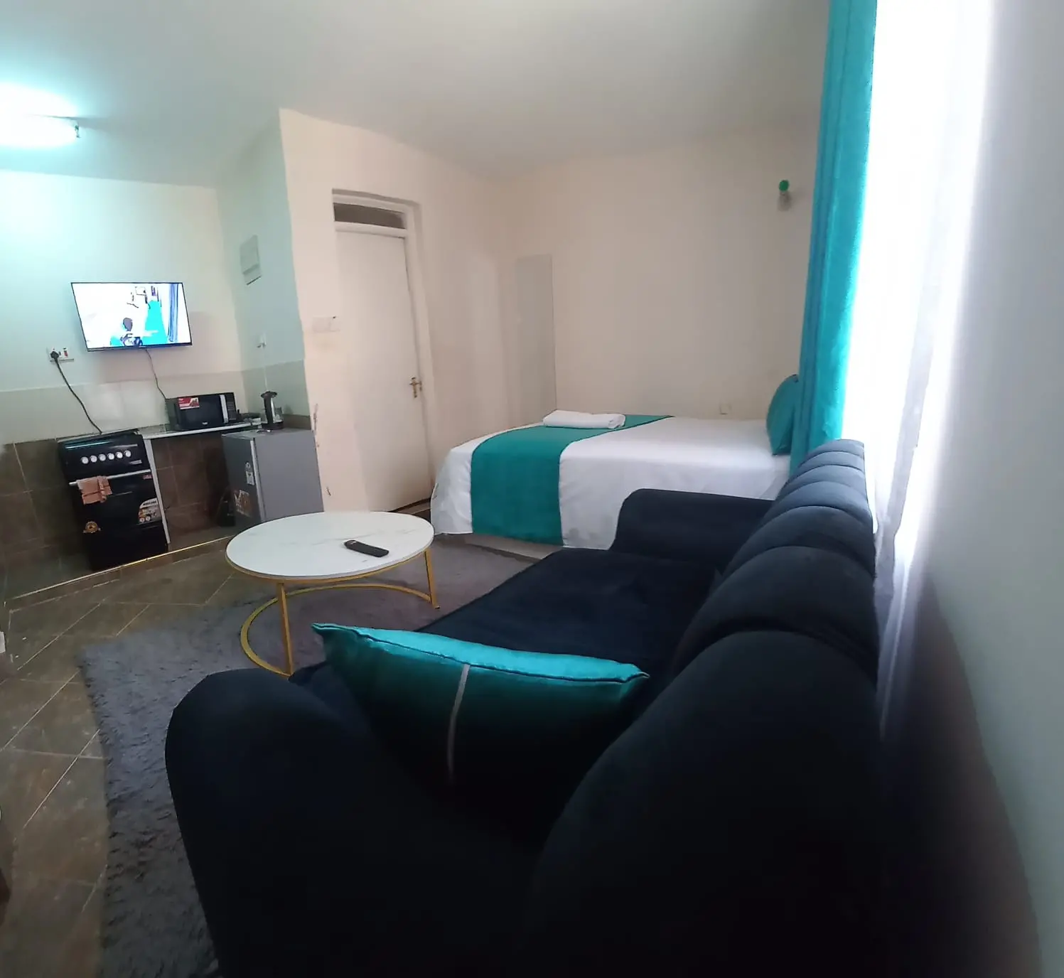 Halisi Studio Apartment South C - KES 2,500 per day – Bekhan Homes