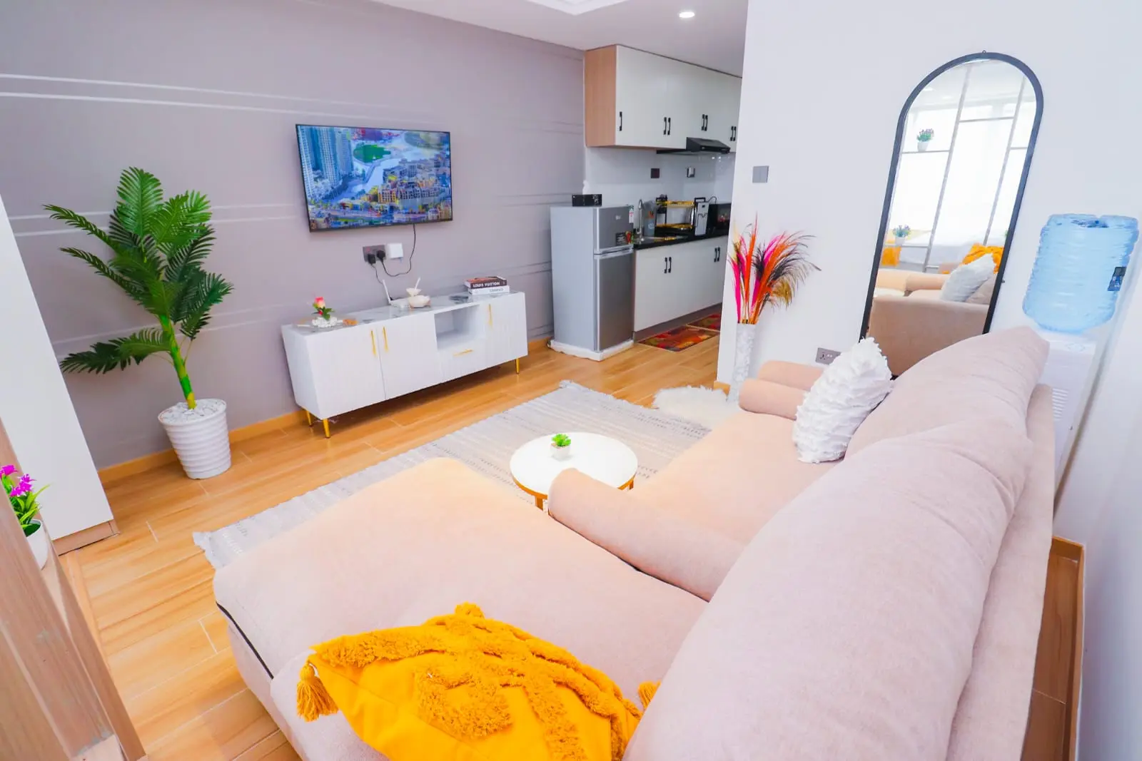 Starlight Studio Kilimani - KES 5,000 per day – Bekhan Homes