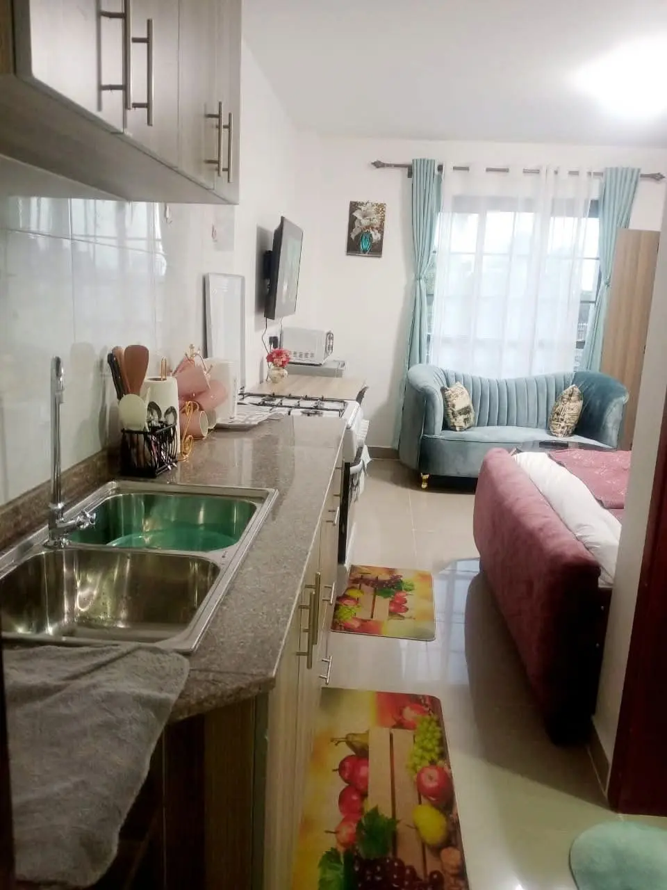 Stadeview Suites Studio Nairobi West - KES 3,000 per day – Bekhan Homes